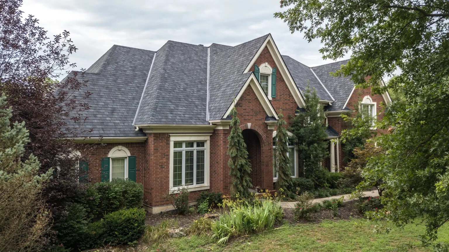 CertainTeed Belmont Shingles Review: Are They Worth the Price?